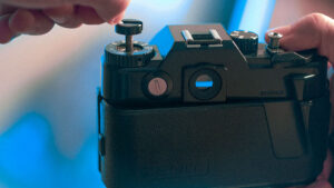 How to Load 35mm Film Into a Camera - Soviet Cameras